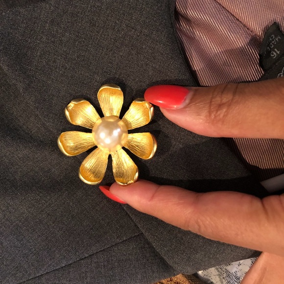 Jewelry | Vintage Daisy Pin | Poshmark